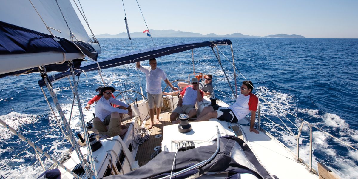 Les bonnes pratiques lorsque l’on navigue | APRIL Marine